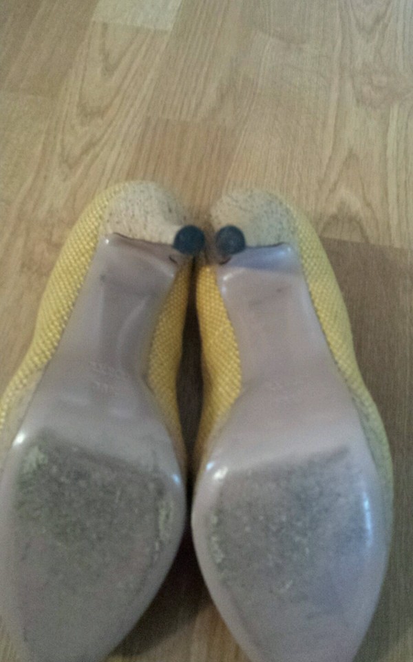 $800 Gucci Raffia Bumblebee Yellow Woven Leather Cork Platform Shoes ...