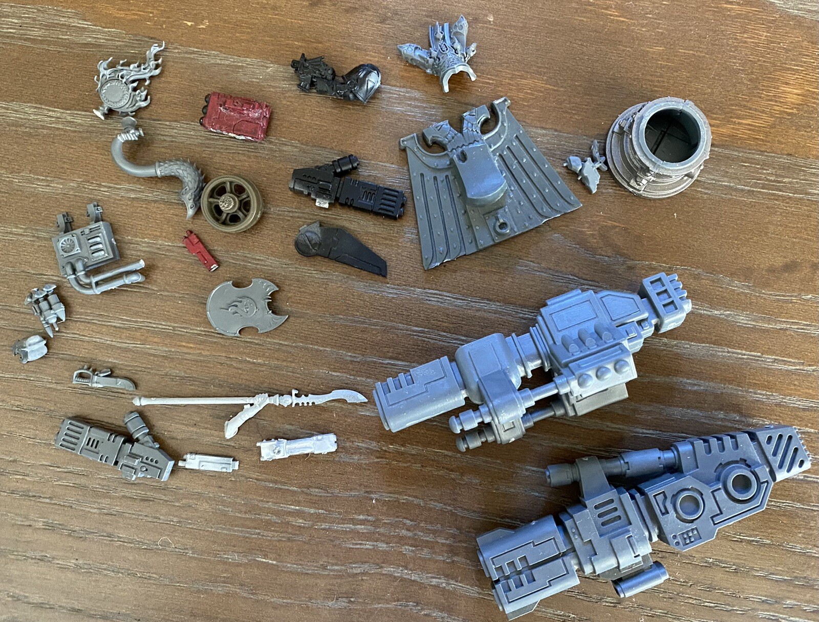 Warhammer 40k - Small Lot Miniatures Used Bits and Stuff Weapons | eBay