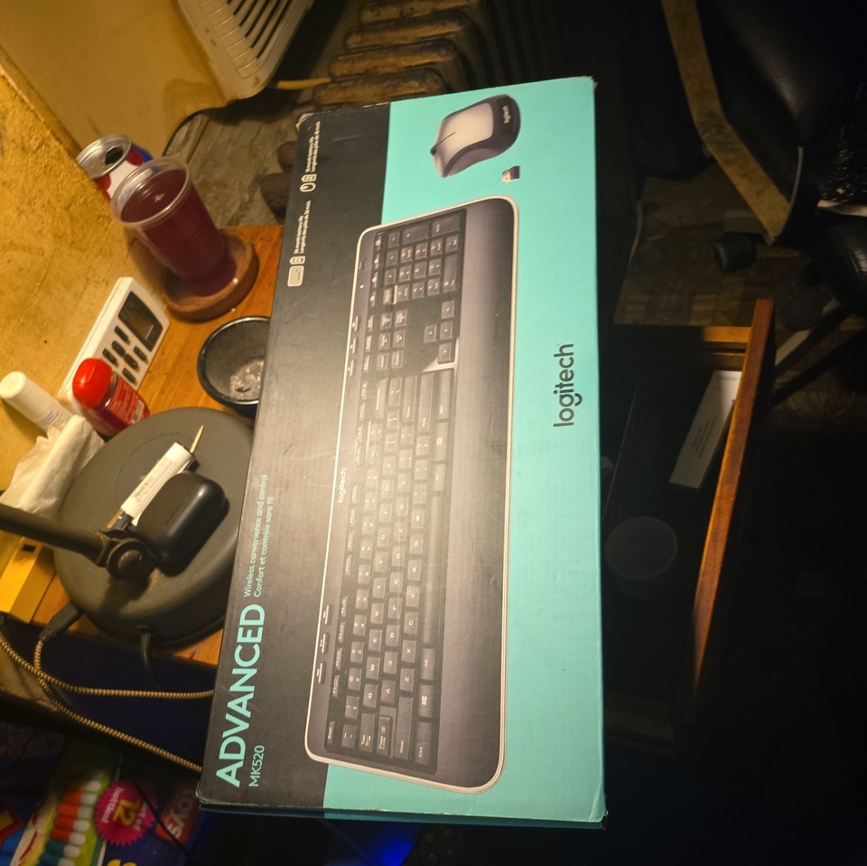 Logitech MK520 Wireless Keyboard and Mouse Bundle | eBay
