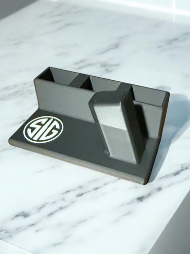 Sig Sauer P226 Display stand With 3 magazine holders Gun Safe Black And ...