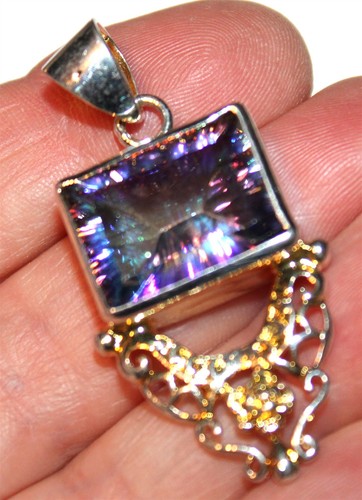 Lot# 205 Beautiful 925 sterling silver mark faceted iridescent stone ...