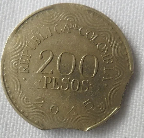 COLOMBIA 200 PESOS COIN ERROR 2015-NICKEL BRASS 4.6GR WITH EDGE ...