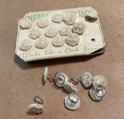 Knobby Tidy Tacks 21 pieces, vintage card and loose pieces | eBay