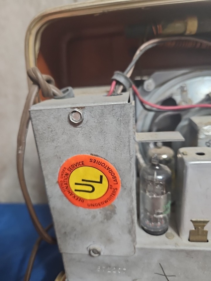 SPARTON Tube RADIO "Lunchbox" Model 309, hums when turned on! VTG ...