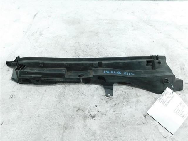 08 Infiniti Ex35 Front Right Passenger Side Hood Seal Cover 65820 1ba0a ...