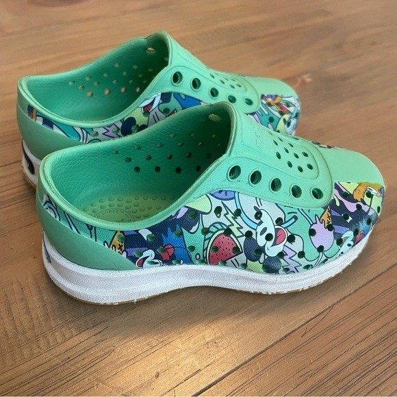 Native X Disney Robbie Sugar Size C6 Kids Mickey Mouse Green Slip Ons ...