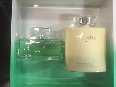 ESCADA SIGNATURE FOR WOMEN GIFT SET WITH 2.5OZ EDP/6.8OZ LOTION ...