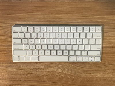 Apple Magic Keyboard - US English - White/Silver Model A1644 Works ...