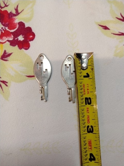 Vintage Presto Key # 51121 Suitcase Traincase Luggage Presto Key ...