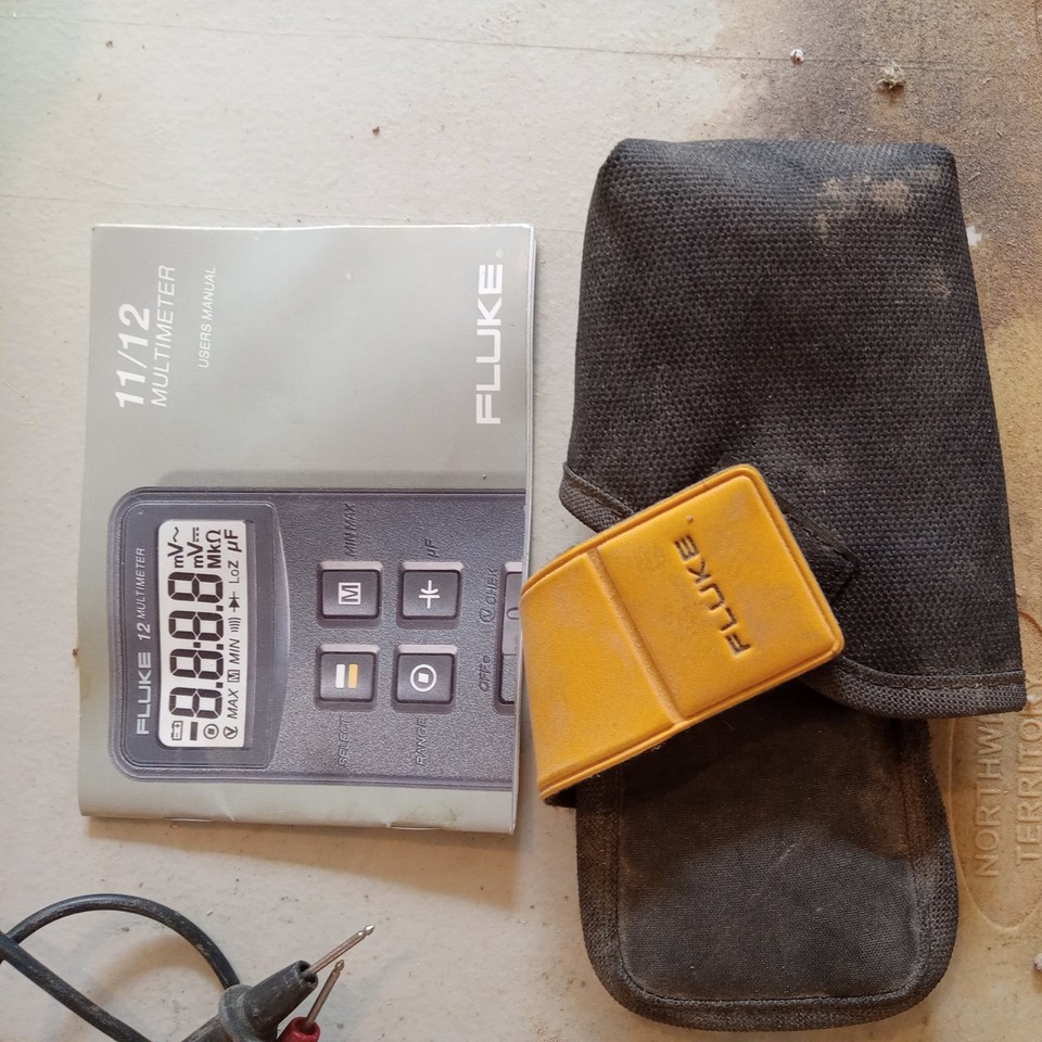 Fluke 12 Multimeter Digital Handheld Meter W/Leads & Case & Users ...