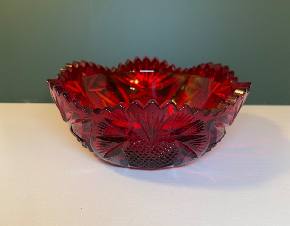 Ruby Red Glass Westmoreland Sawtooth Bowl Strawberry Design Gorgeous | eBay