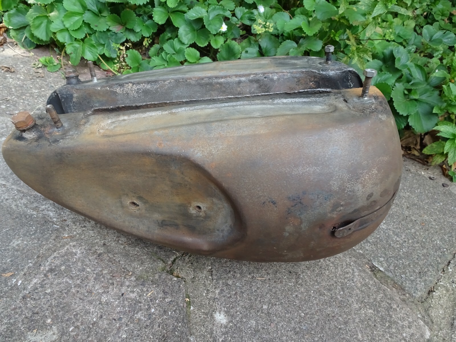 RARE ORIGINAL TRIUMPH PRE UNIT PETROL TANK. POSS 1952-56 VINTAGE 5T 6T ...