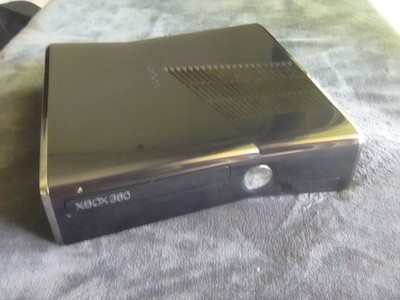 Xbox 360 Model S 250GB w/ 22 Full Games Installed w/Controller - Black ...