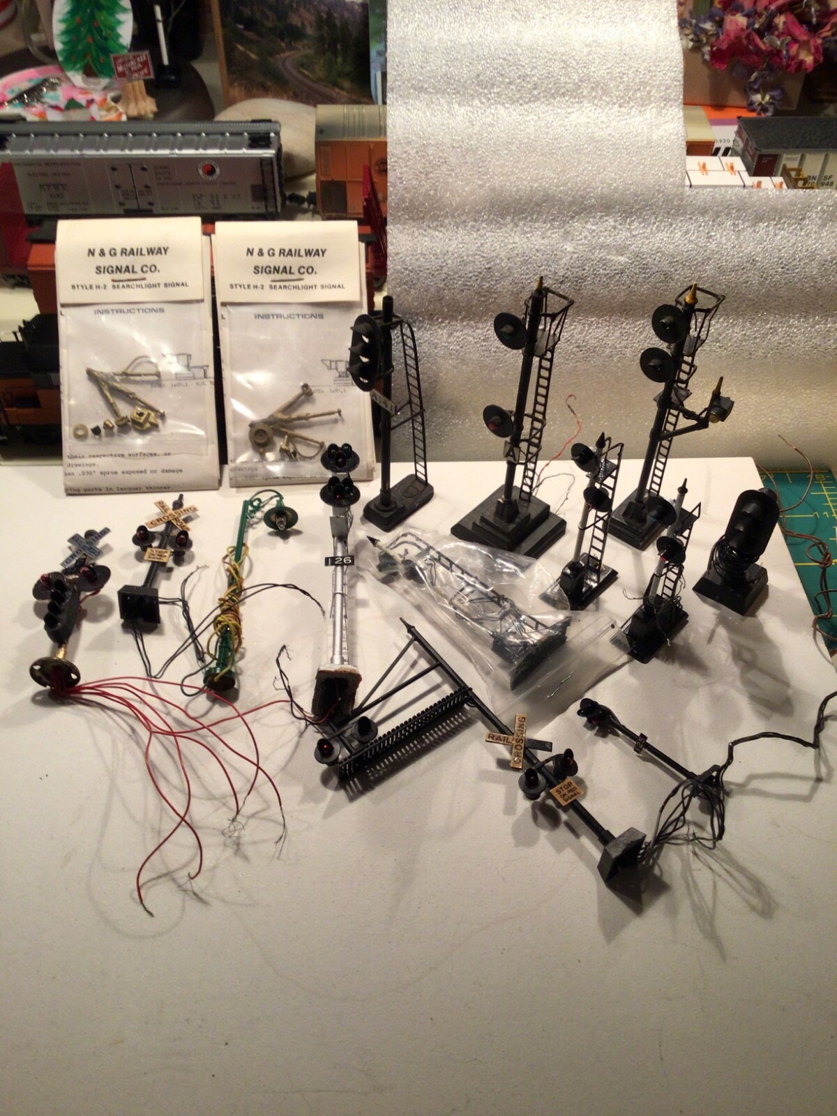 HO Scale Vintage Brass Railroad Signals (14 total) | eBay