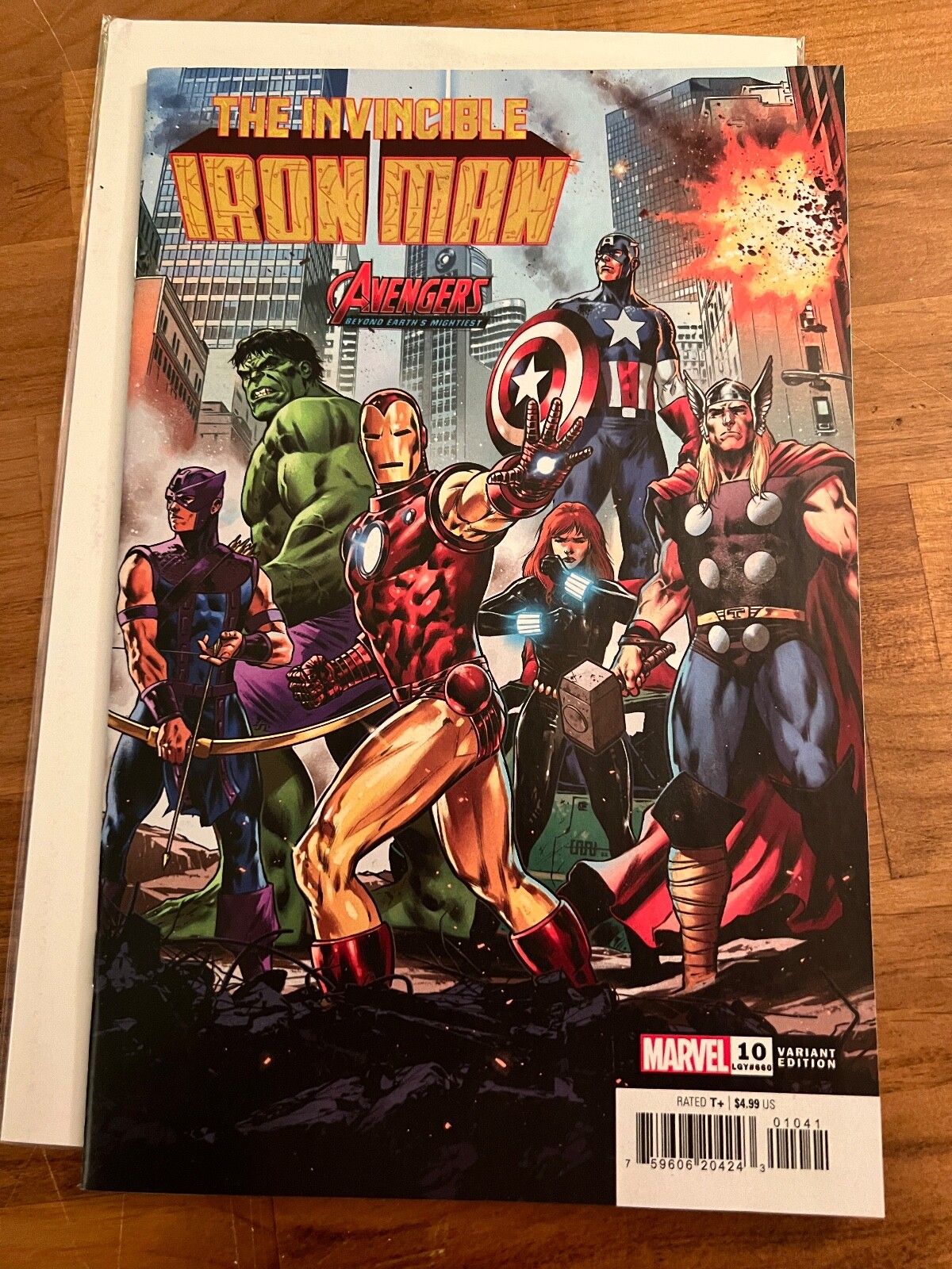 Invincible Iron Man #10 - Variant Cover by Cafu - Marvel Comics ...
