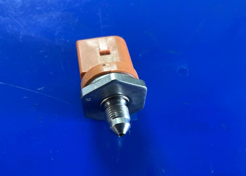 Fuel Pressure Sensor Audi A3 VW Eos Jetta Passat Injector Rail ...