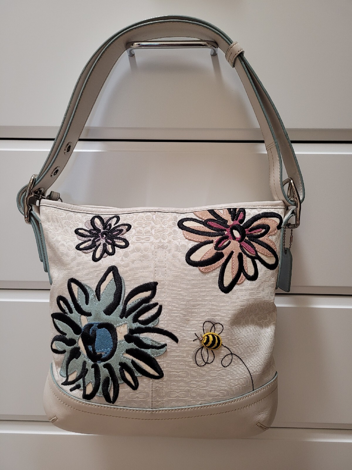 Coach Signature White Crossbody Bag Floral Bee Design - Gem
