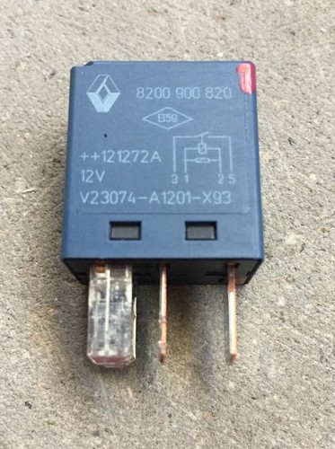 Renault Megane 3 12V V23074-A1201-X93 Relay Fuse 8200900820 MON2 | eBay.de
