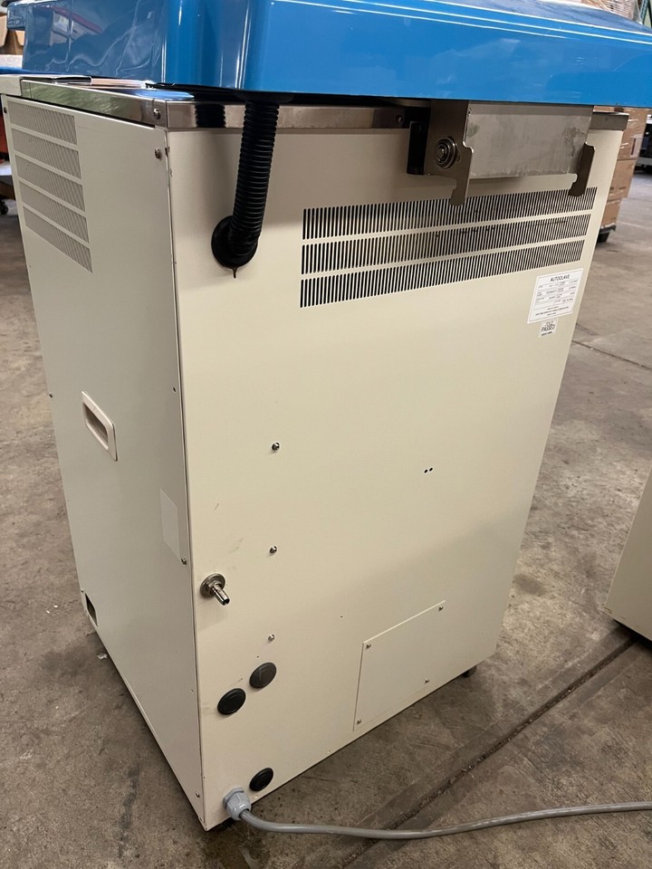 Hirayama HV-110 LARGE Upright Autoclave 110 Liter, Chamber Ø16.5" x H ...