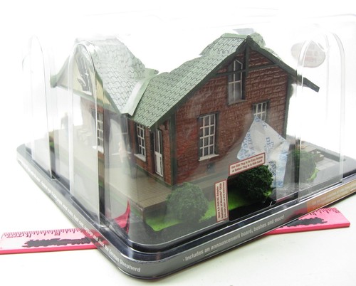 Menards ~ O Gauge Menardsville Train Station | eBay