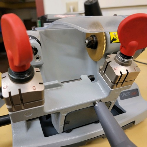 Ilco Speed 045 Portable Manual Key Duplicator Cutting Machine | eBay
