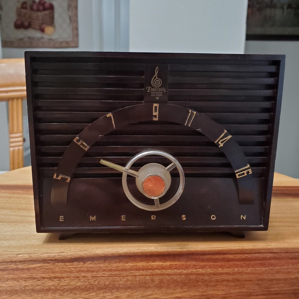 Small Vintage Mid Century 1955 Emerson 811 Radio / Plays Well | eBay