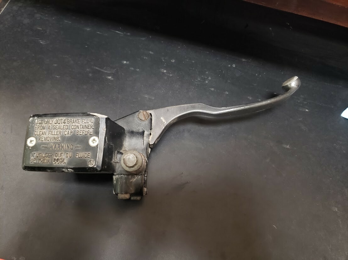 BUELL CYCLONE M2 NISSIN BLACK FRONT BRAKE MASTER CYLINDER WITH LEVER | eBay