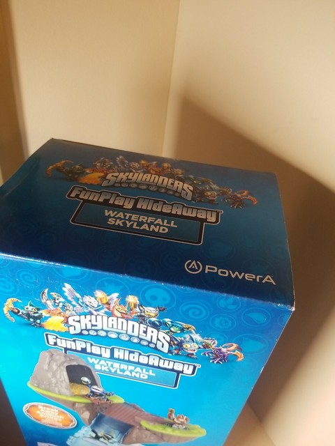 Skylanders FunPlay Hideaway Waterfall Skyland Playset Ambush Bridge for ...