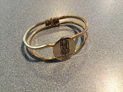 Vtg NASA KENNEDY SPACE CENTER GOLD TONE CUFF Space Shuttle Bracelet ...