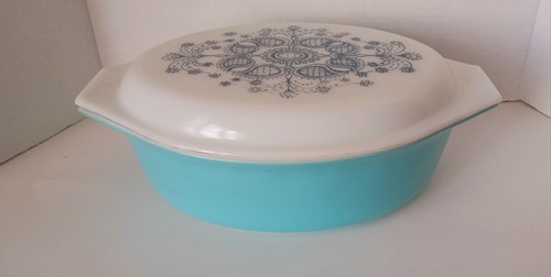Vintage Pyrex Blue Lace Doily Promotional Oval Covered Casserole 045 2. ...