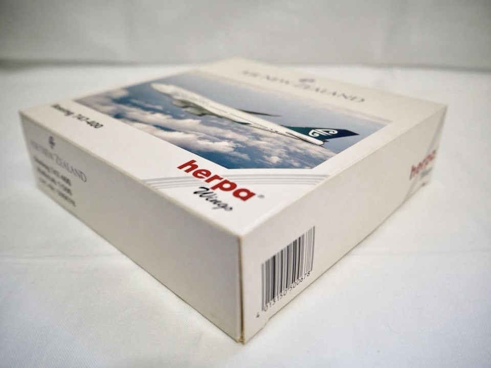 herpa air new zealand 1/500 B747-400 #8c6150 | eBay