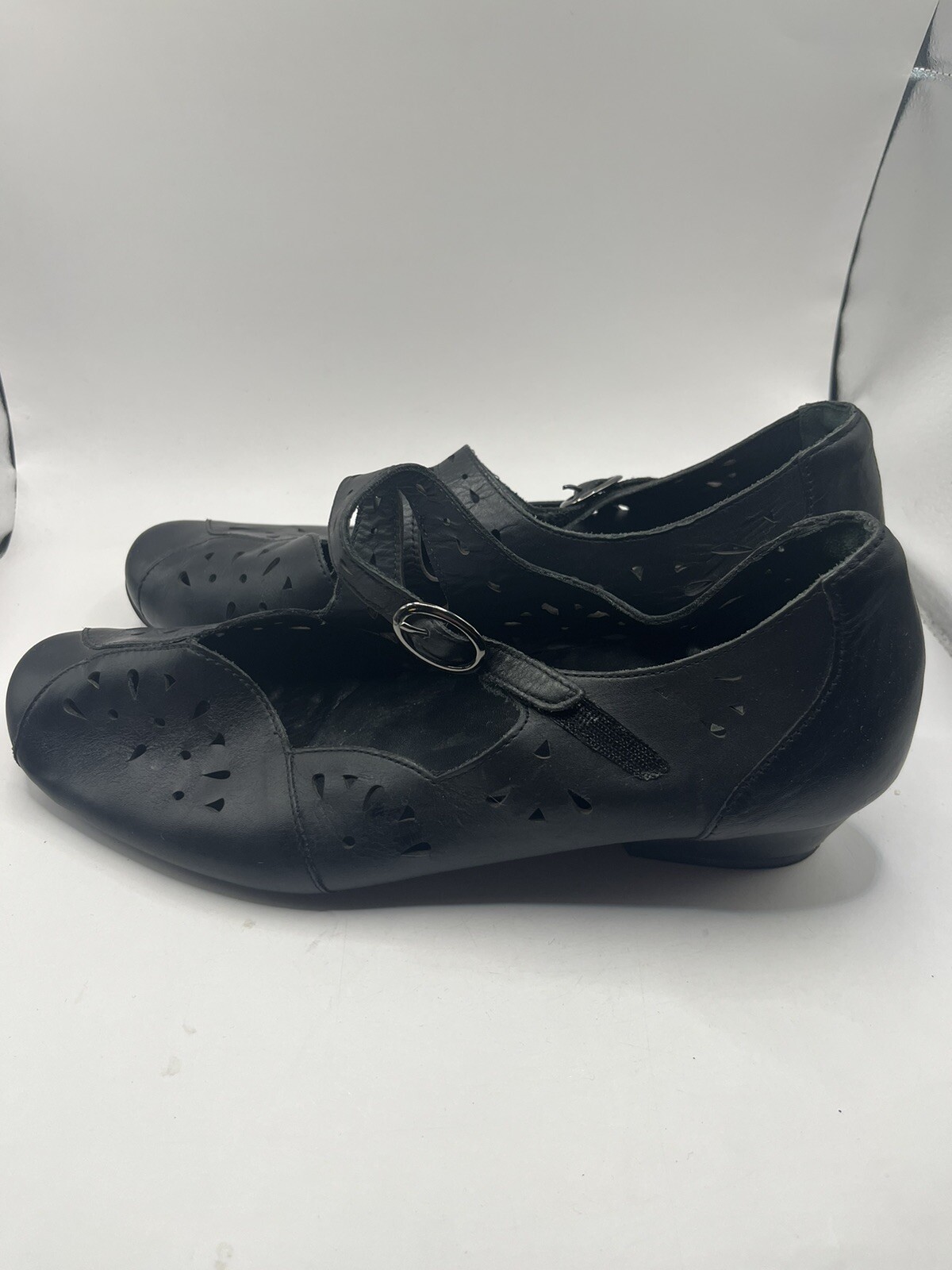 Ziera Black Leather Size 9 Ballerina Style Heel With Cut Outs Closed ...