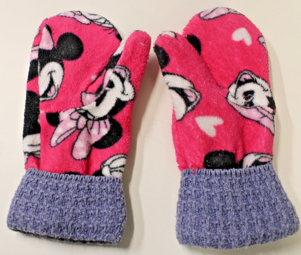 Home Made Mittens have Minnie Mouse on them size medium | eBay