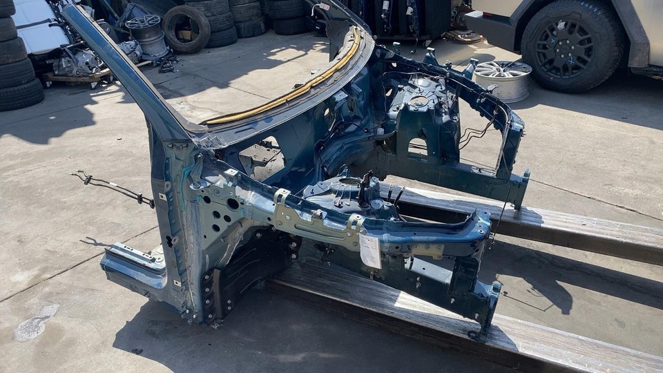 ⭕ 2024 Porsche Cayenne Front Left & Right Frame Horn Structural Cut Out ...