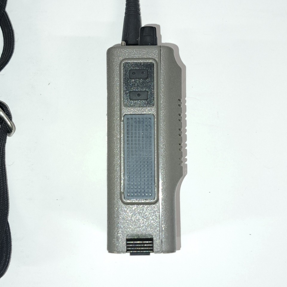 Motorola Walkie-Talkie Two Way Radio HT600 with Case & Antenna (( NO ...