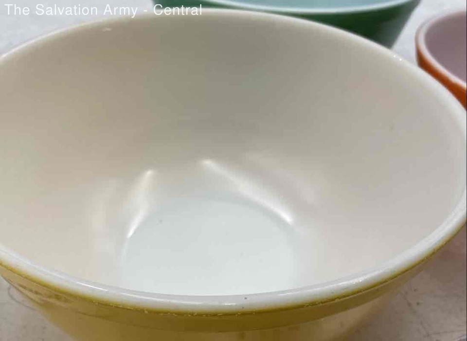 Pyrex Blue Red Yellow Round Shape Kitchenware Mixing Serving Bowls Lot ...