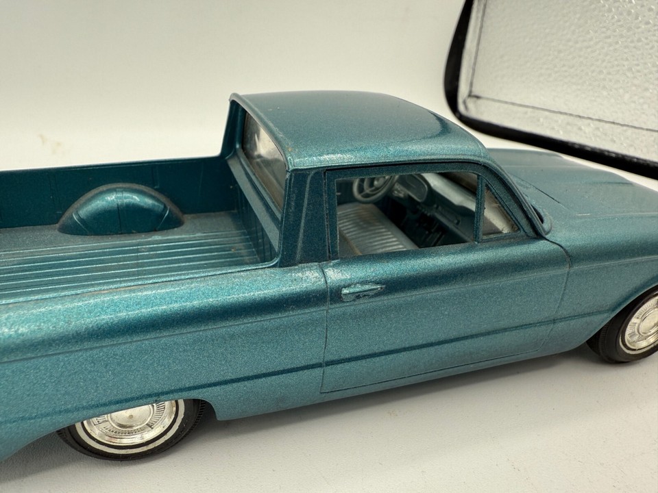VINTAGE AMT 1961 1962 FORD FALCON FUTURA RANCHERO PROMO CAR / MODEL KIT ...