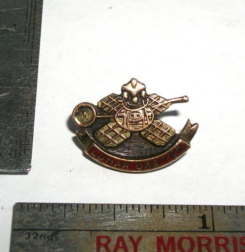 RARE NASA LUNAR ORBITER PIN RAISED RELIEF ENAMEL 5/8 IN 1/10 10K GOLD ...