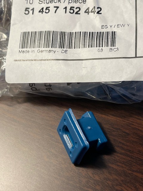 BMW E90 E91 E92 E93 Dash Trim Strip Pin Holder Nut Bush 51457152442 for ...