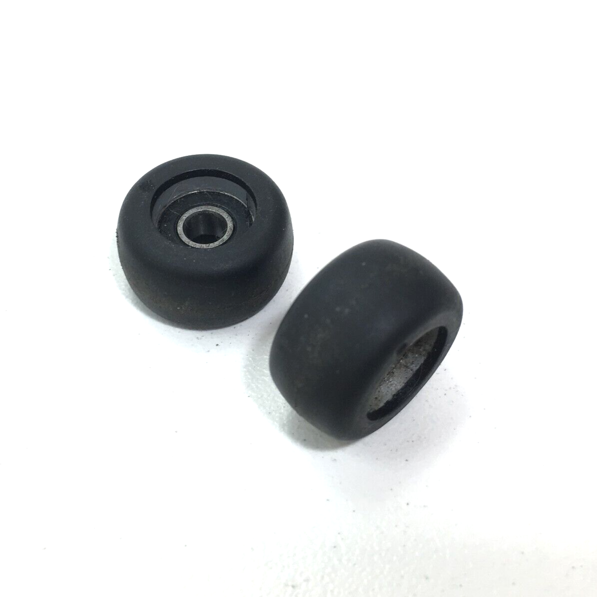 Bissell 2817 28172 28179 3439 LITTLE SMALL MINI FRONT ROLLER WHEELS w ...