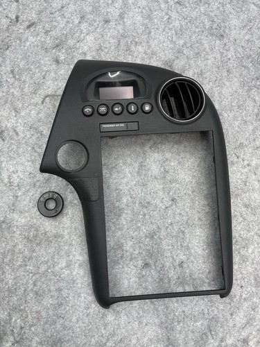2004-2008 Pontiac Grand Prix Center Dash Radio 5 Button bezel Read ...