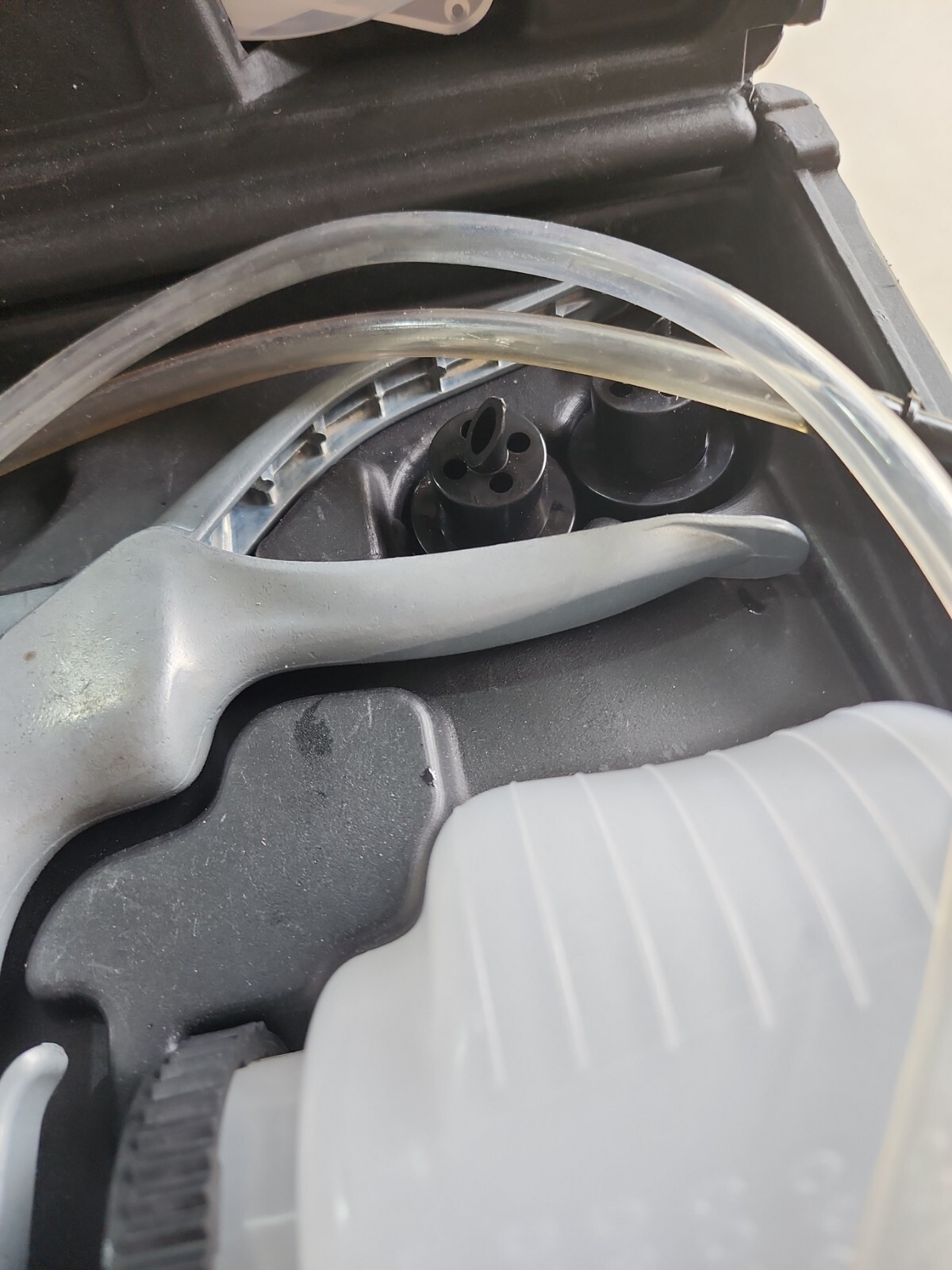 Blue Point YA4000B Automotive Auto Car Vacuum, Brake Bleeding, Pressure ...