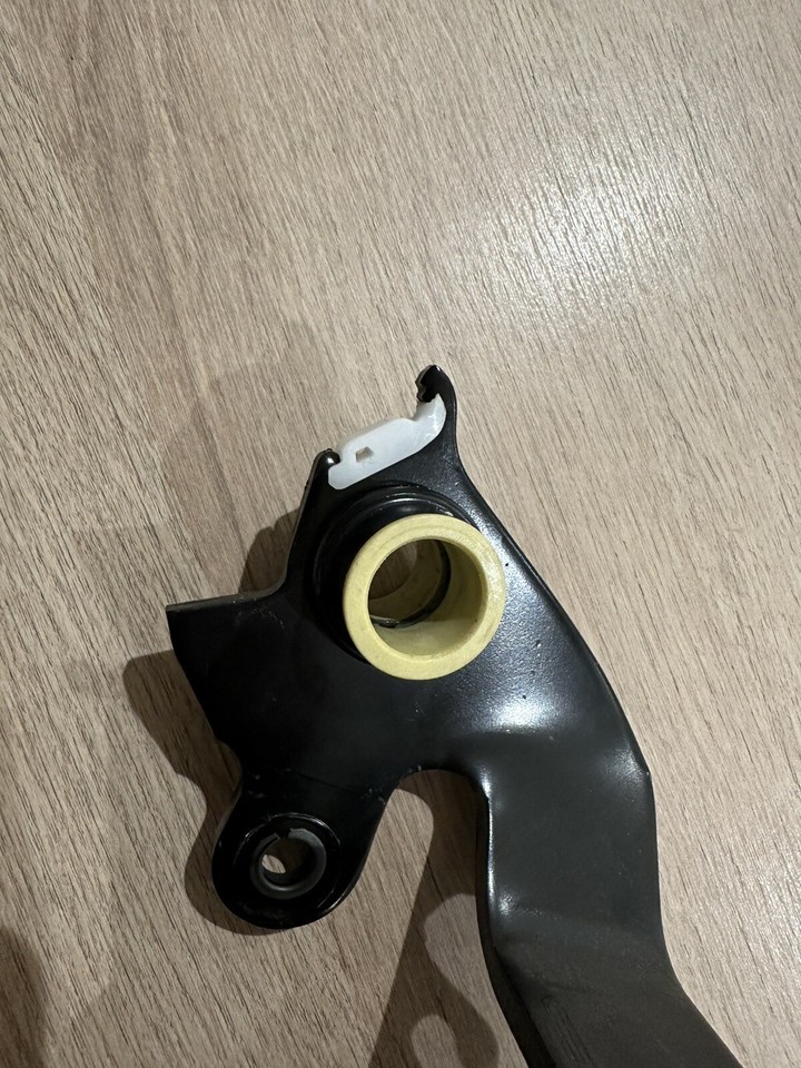 Vauxhall Corsa E, D, Adam Clutch Pedal Return Spring Retaining Clip ...