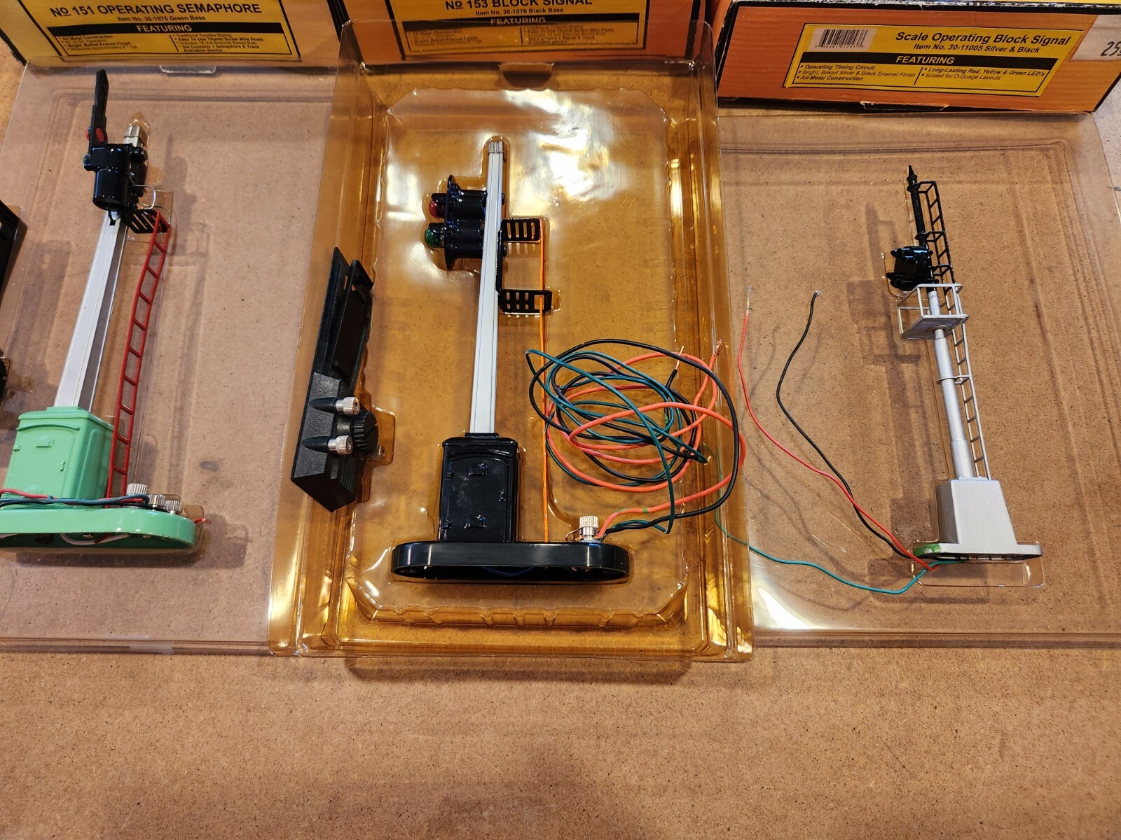 (3) MTH RailKing Signals - 2 Block Signal (30-1076 & 30-11005 ...