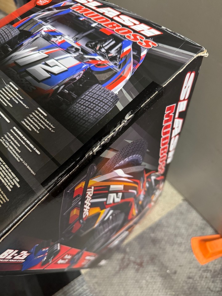 Traxxas Slash Mudboss RARE BOX SEALED 104354-74-RED red RC car BL-2s | eBay