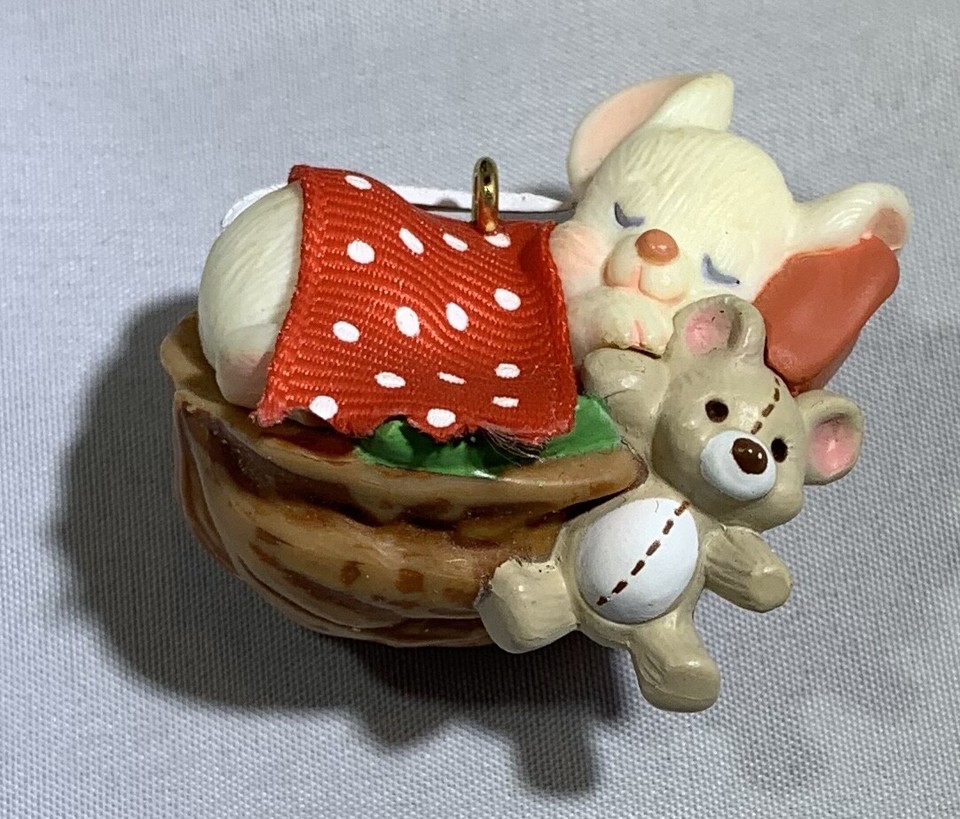 HALLMARK KEEPSAKE ORNAMENT NAPPING MOUSE (1984) | eBay