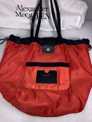 ALEXANDER McQUEEN The Bundle Logo Drawstring Tote Bag in ALEXANDER McQUEEN The Bundle Logo Drawstring Tote Bag in