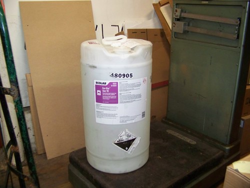 Ecolab Eco-Star Sour VII Concentrated Liquid Laundry Sour 15 Gallon ...