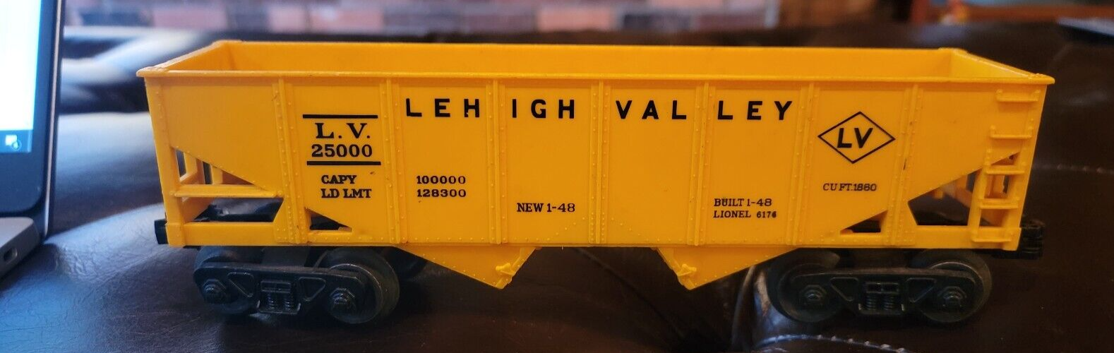 Lionel 25000 Yellow Lehigh Valley Hopper | eBay