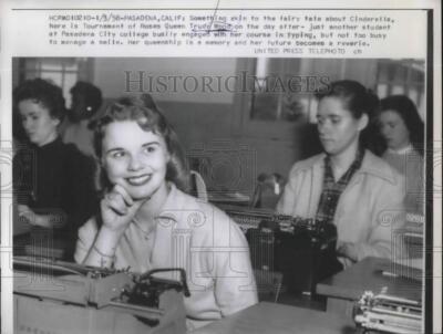 1958 Press Photo Trudy Wood Student At Pasadena City College In ...